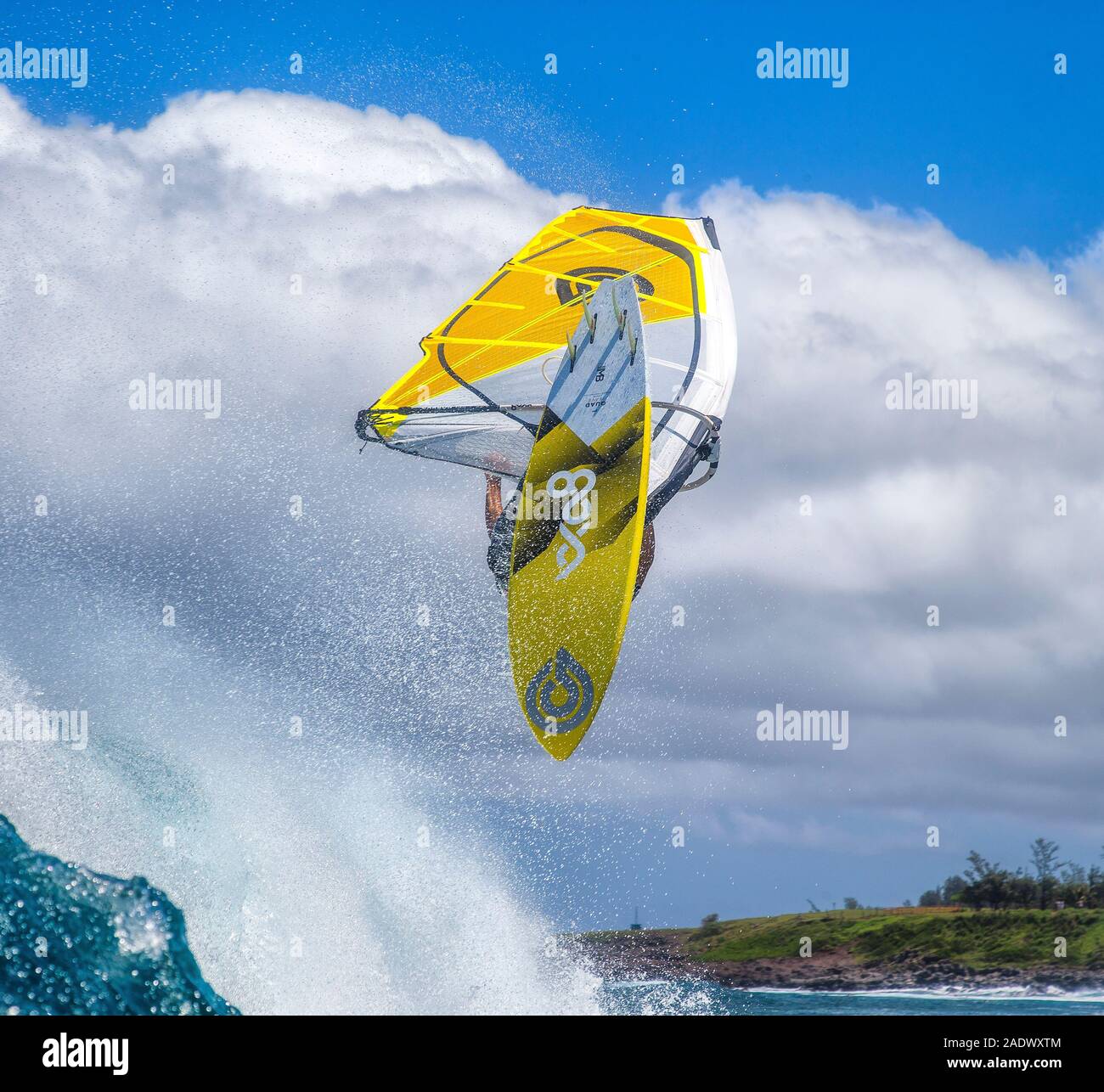 Windsurfing hawaii hi-res stock photography and images - Alamy