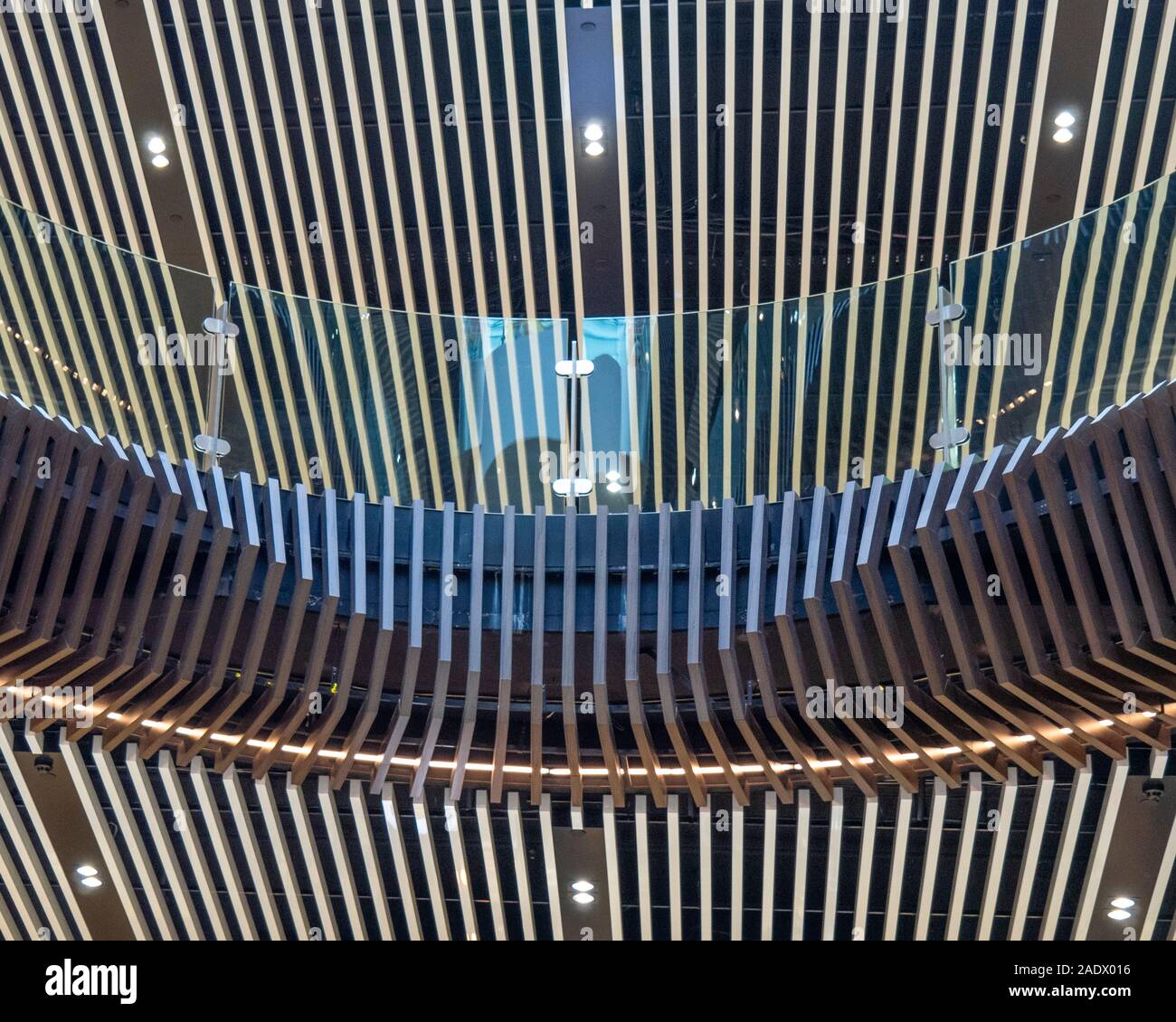 Glass barrier hi-res stock photography and images - Alamy