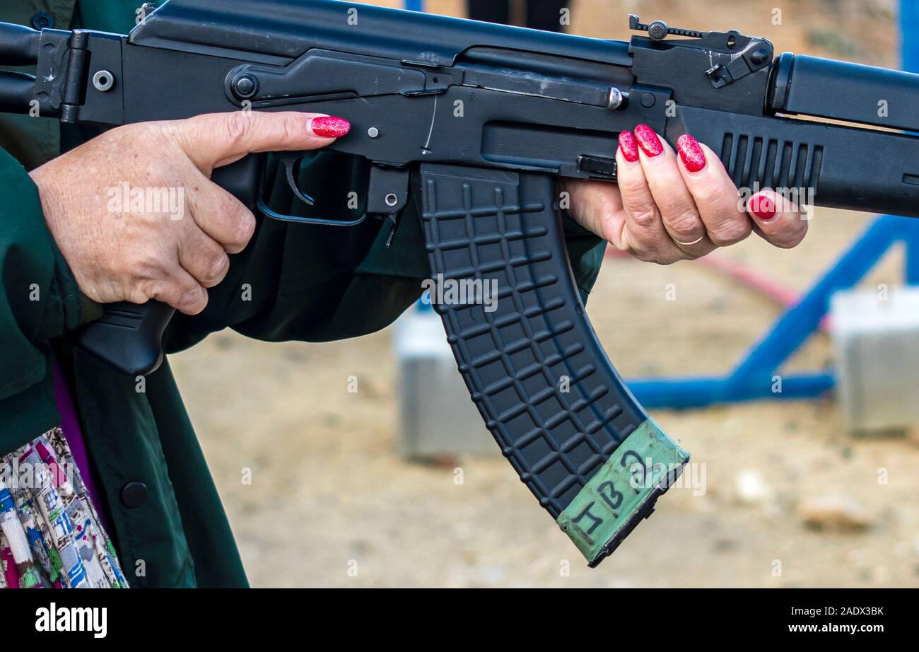 Weapons handling test hi-res stock photography and images - Alamy