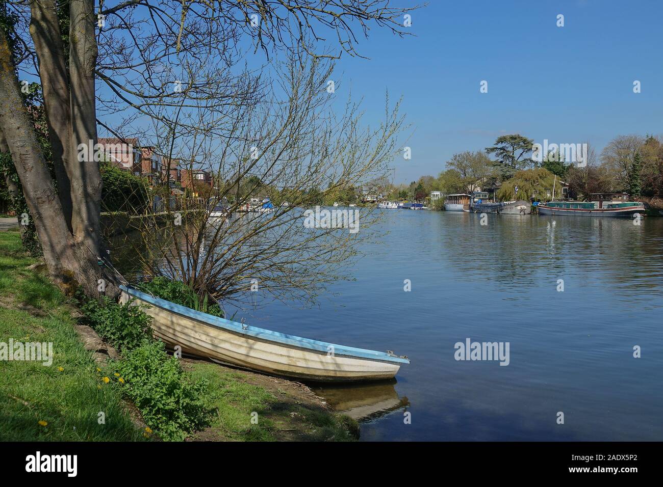 Day on the thames hi-res stock photography and images - Alamy