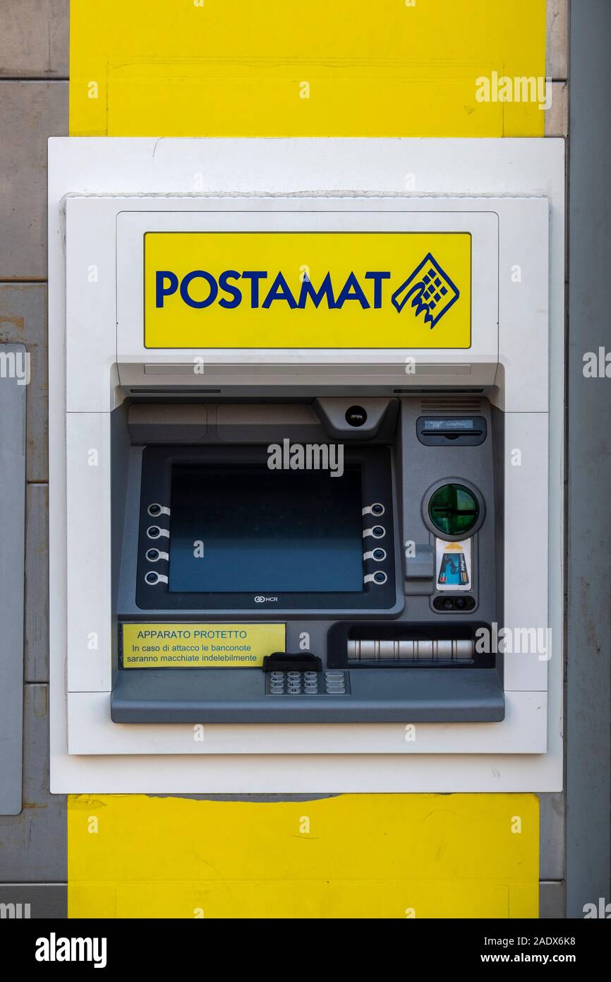 Cashpoint machine italy hi-res stock photography and images - Alamy