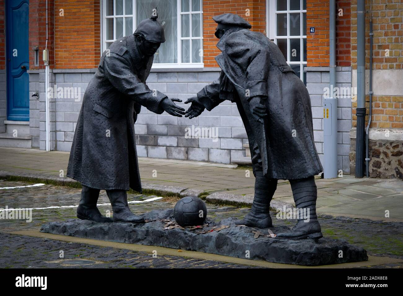 Ww1 Christmas Truce Trench Hi res Stock Photography And Images Alamy ww1-christmas-truce-trench-hi-res-stock-photography-and-images-alamy