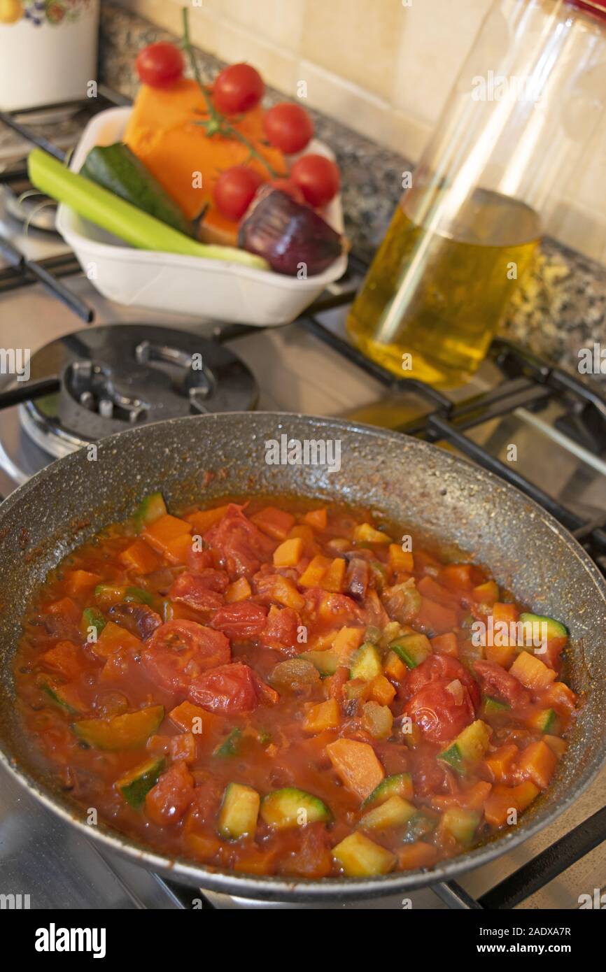 Ragout tomatoes hi-res stock photography and images - Alamy