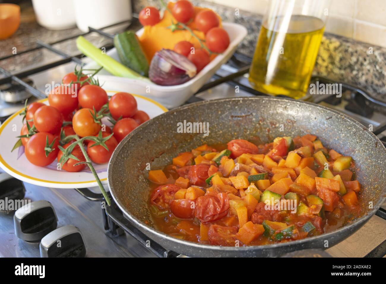 Ragout tomatoes hi-res stock photography and images - Alamy