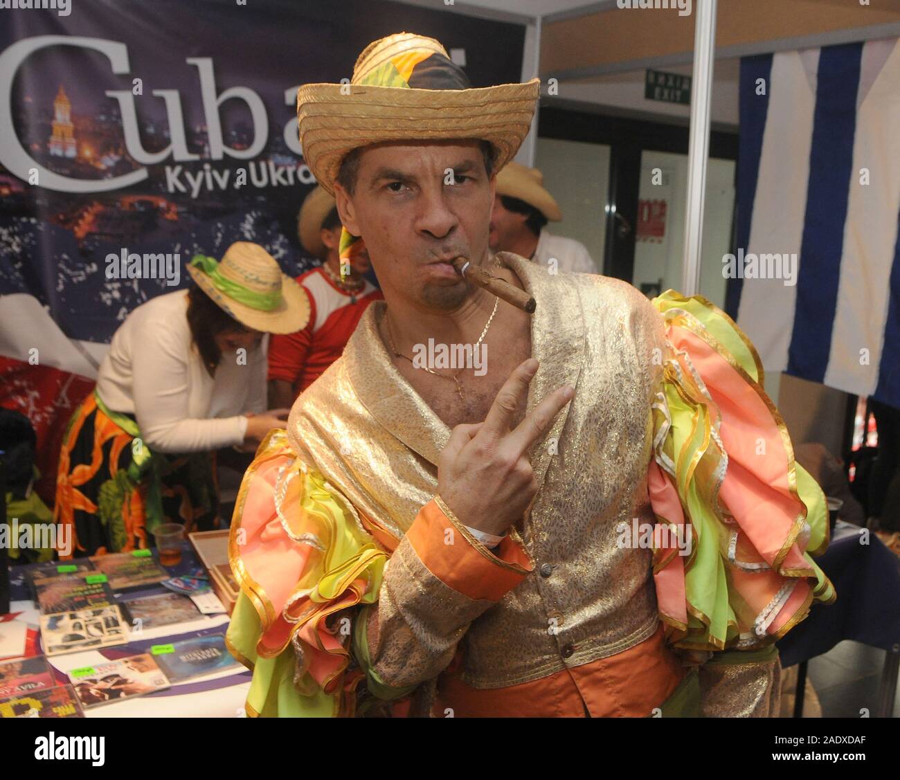 Cuba national costume hi-res stock photography and images - Alamy