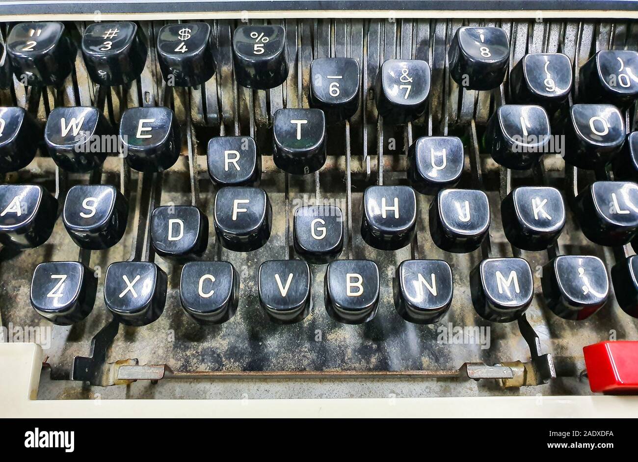 old and rusty typewriter, antique Stock Photo - Alamy