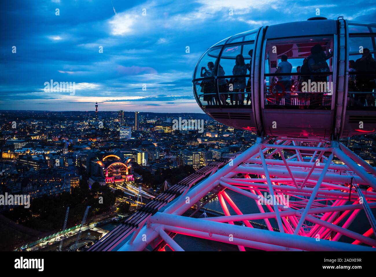 London eye by night Stock Photo - Alamy