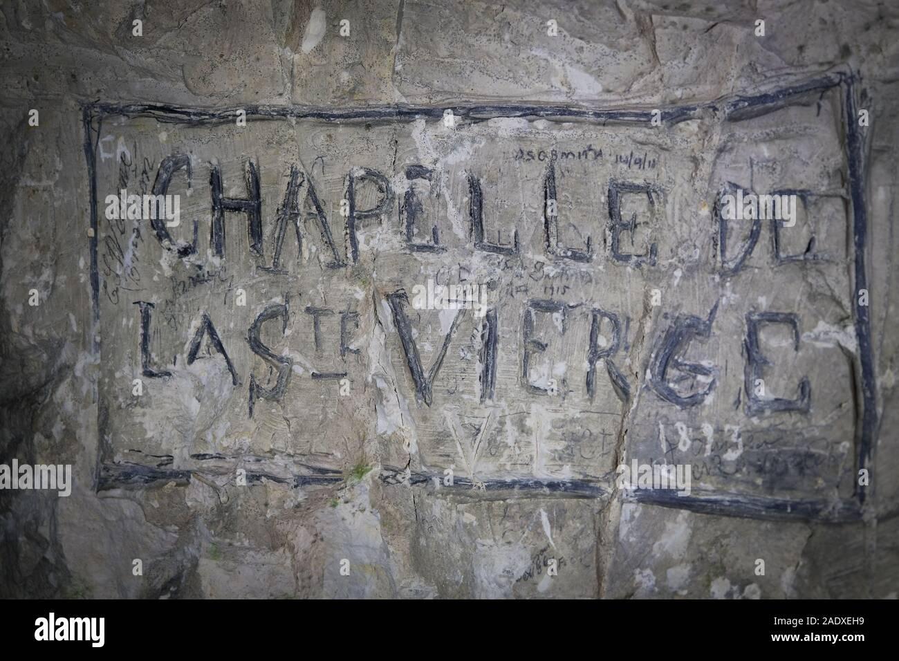 The chapel in the Cité souterraine de Naours (underground city of ...