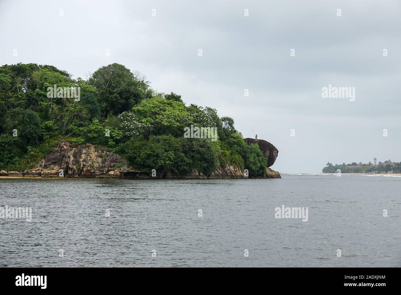 Buddhist temple bentota sri lanka hi-res stock photography and images ...