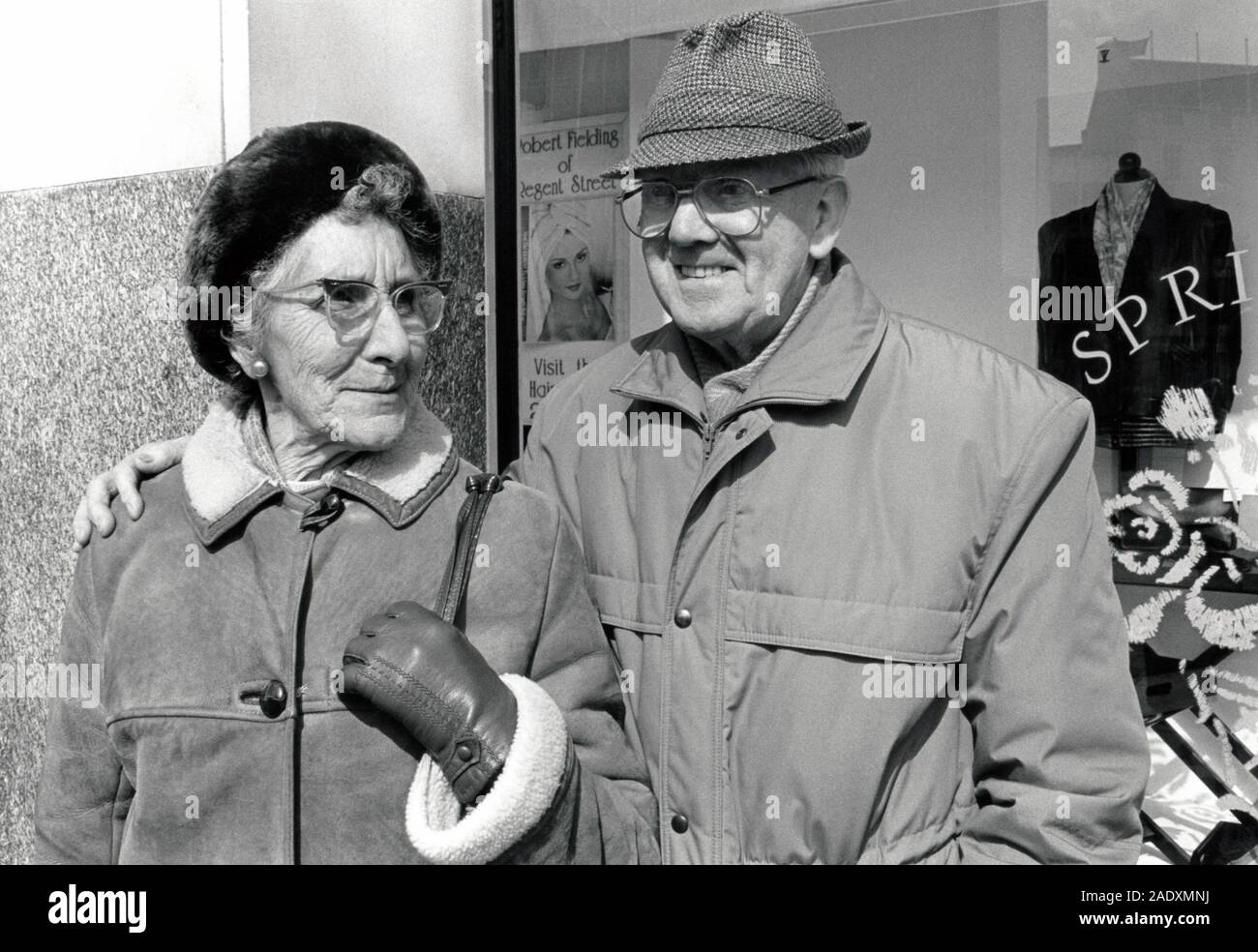 1980s husband and wife hi-res stock photography and images - Alamy