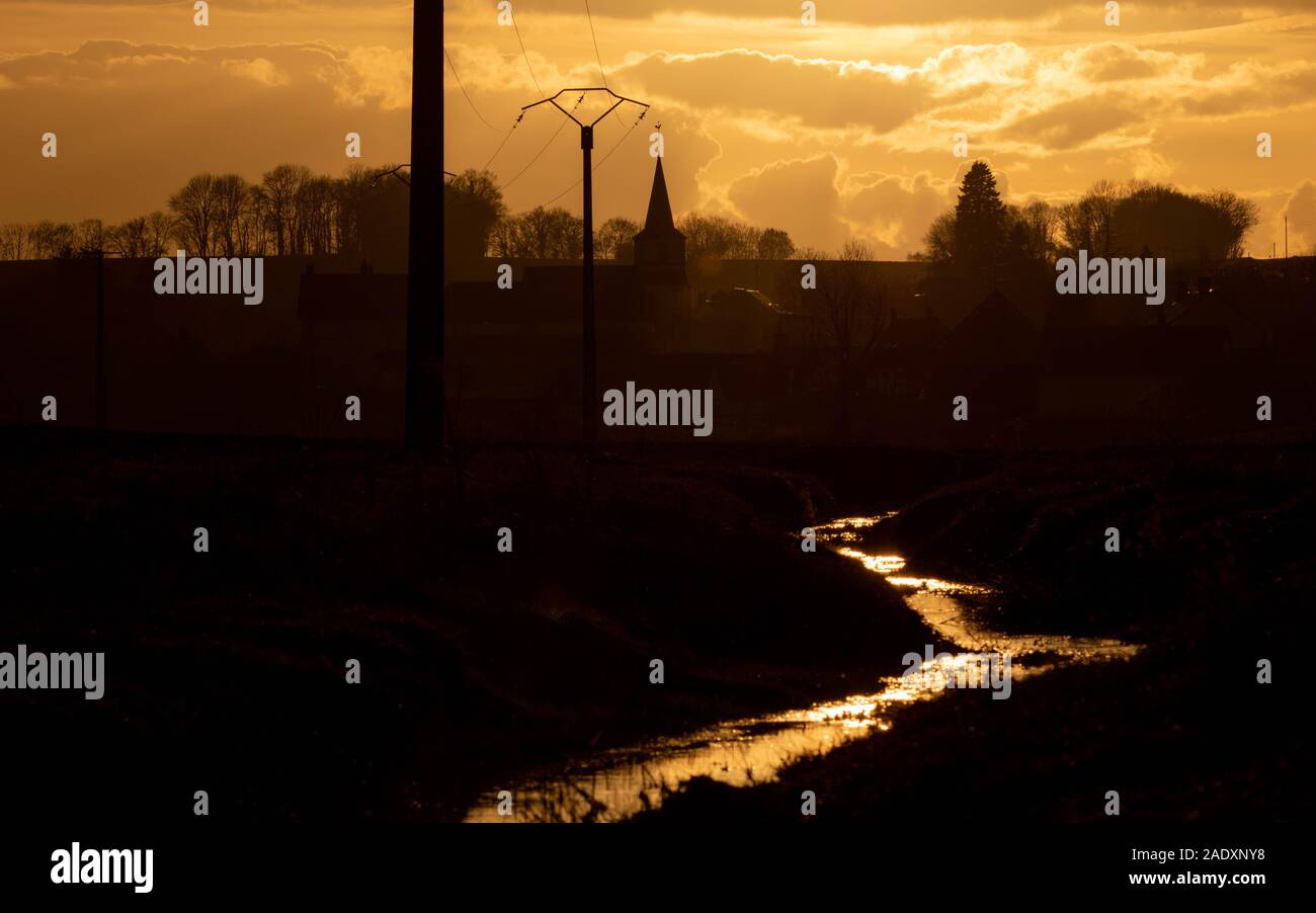 Beautiful river setting hi-res stock photography and images - Alamy