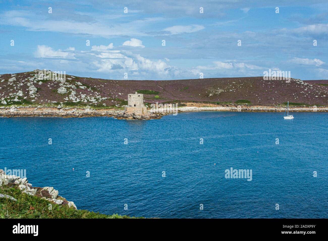 Cromwell's Castle and King Charles Castle on Tresco seen from Shipman ...