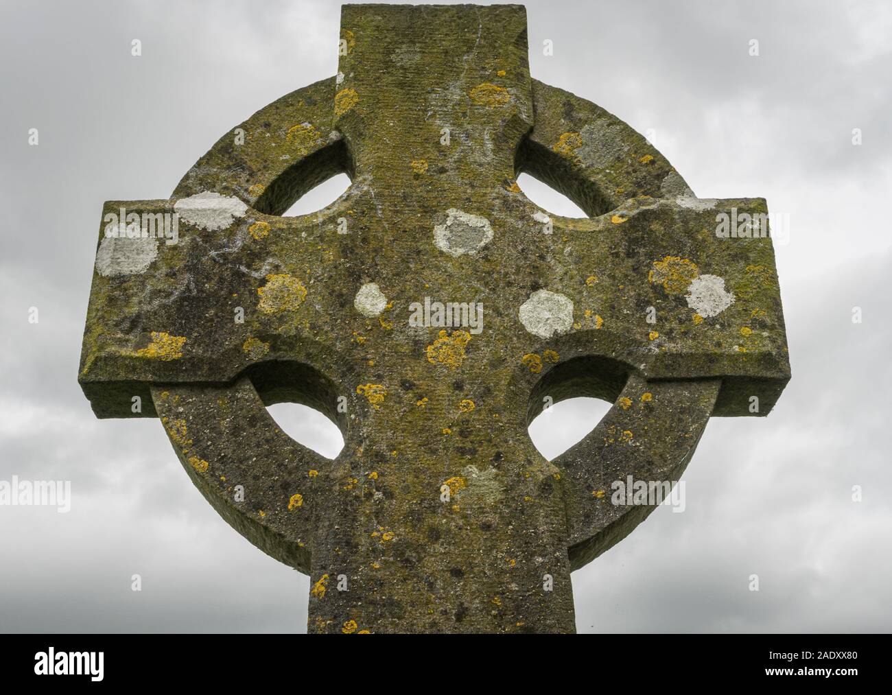 Ancient celtic cross hi-res stock photography and images - Alamy