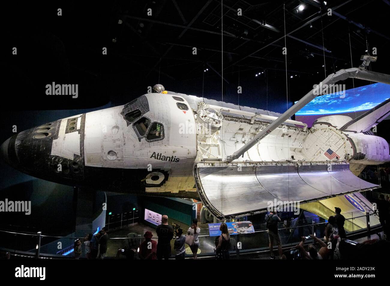 Space shuttle door hi-res stock photography and images - Alamy