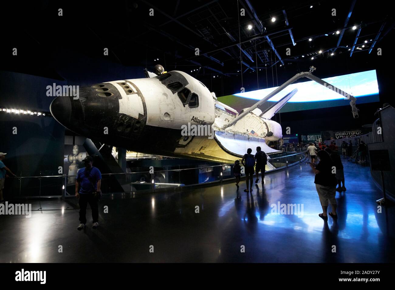 Space shuttle door hi-res stock photography and images - Alamy