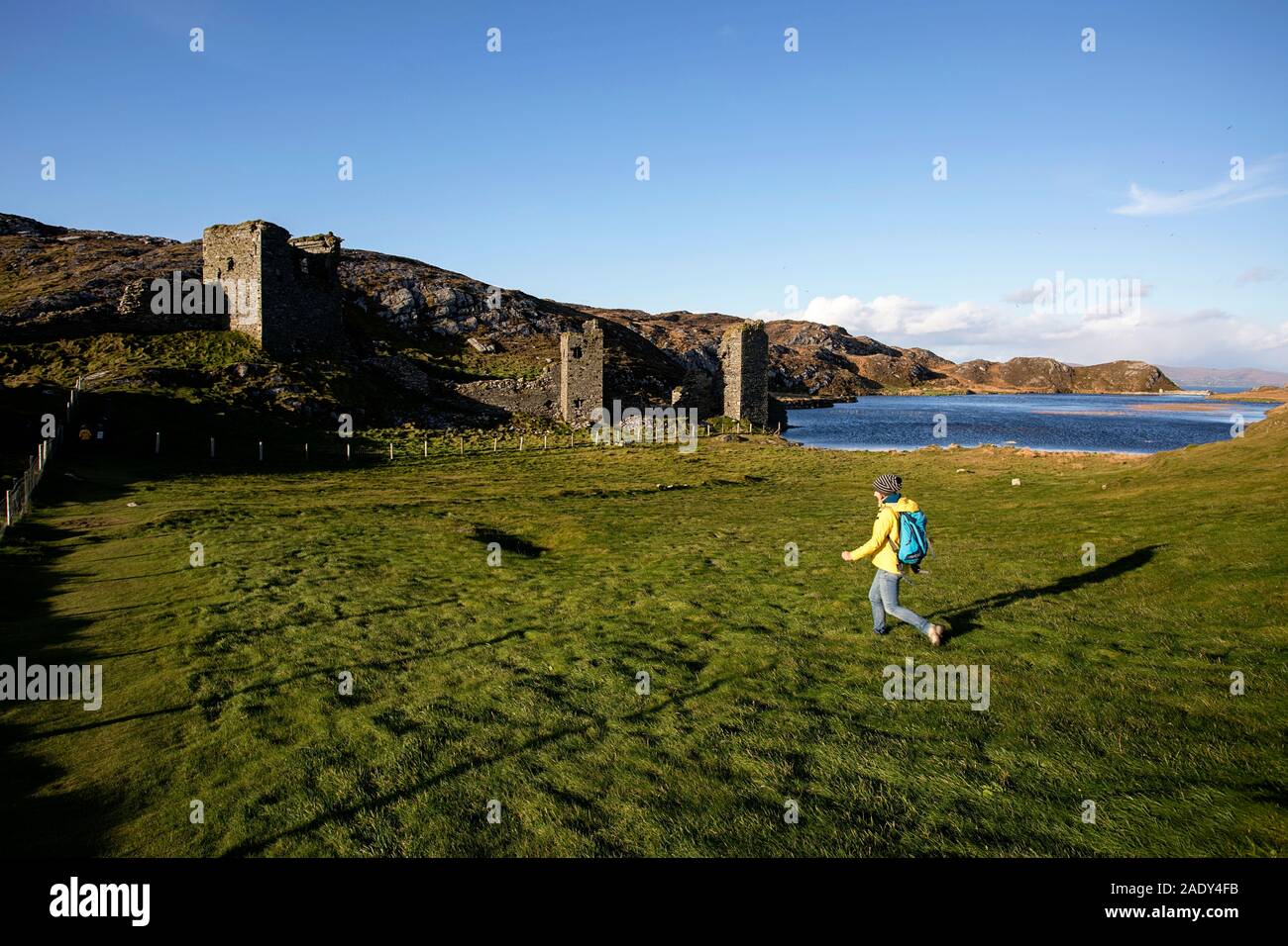 Castles of west cork hi-res stock photography and images - Alamy