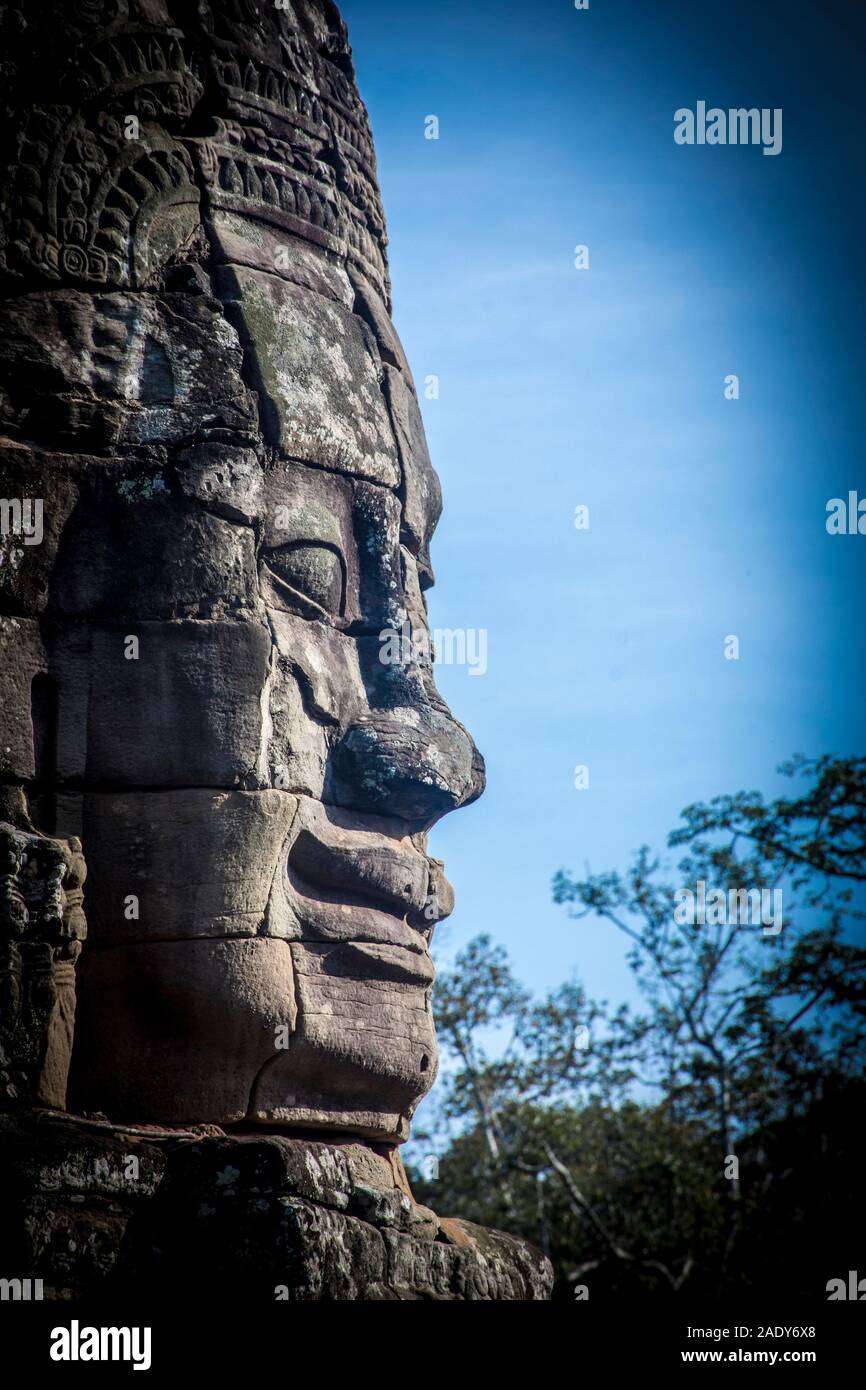 Human face shape in rock hi-res stock photography and images - Alamy