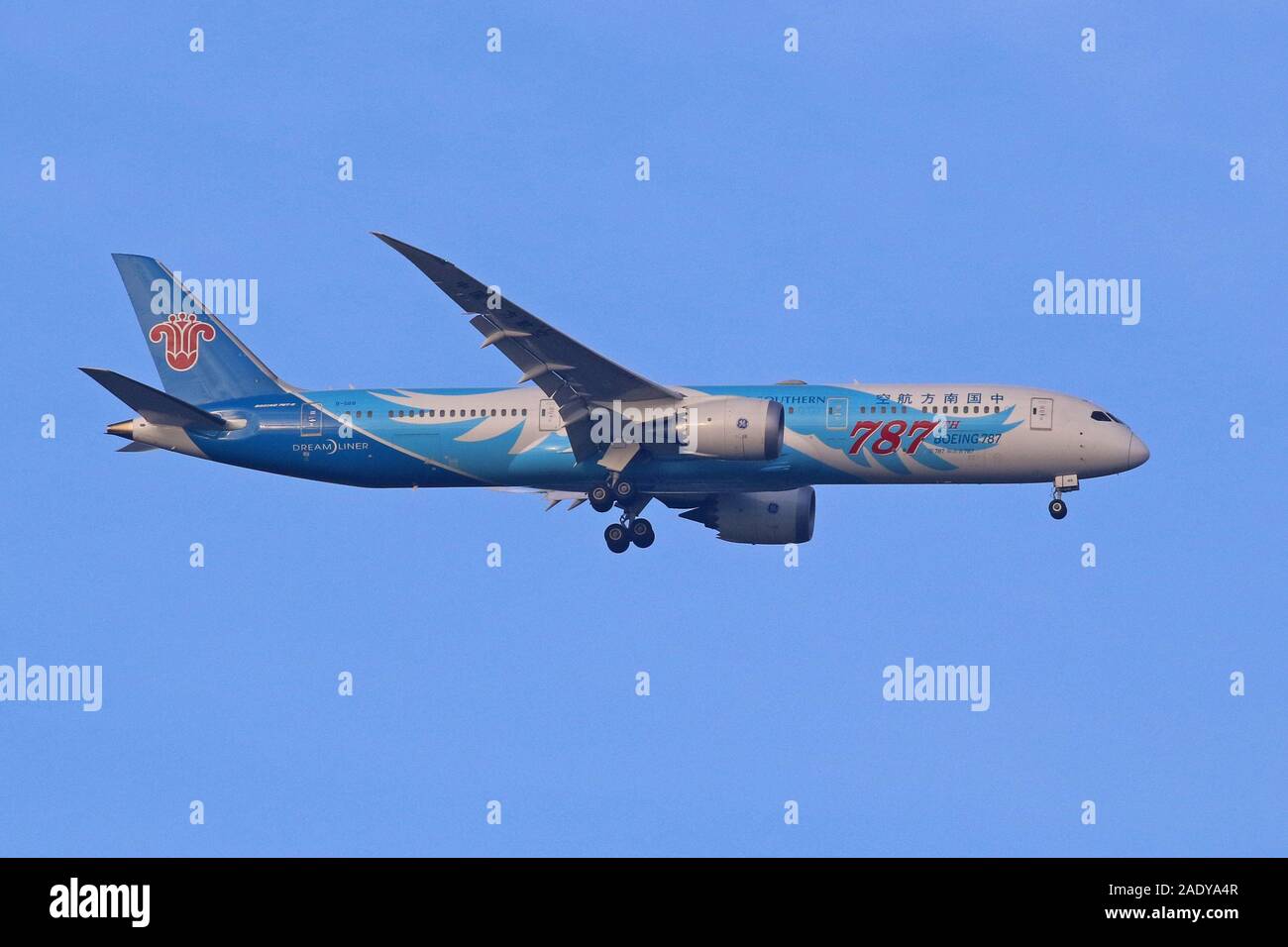 China Southern Airlines Boeing 787 aircraft B-1168 (in special colours ...