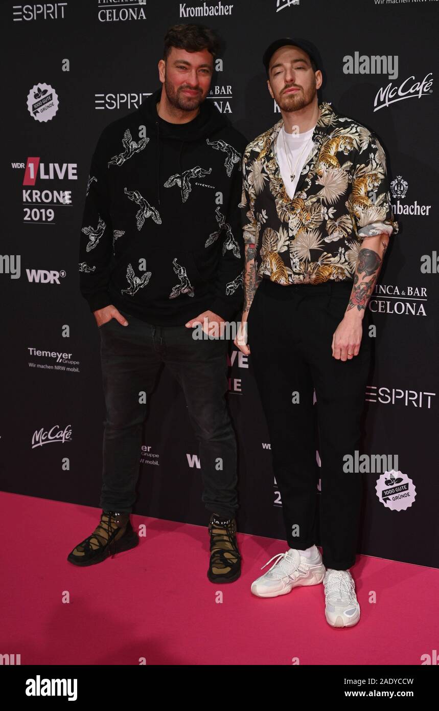 Cologne, Germany. 05th Dec, 2019. The musicians Materia (l) and Casper ...