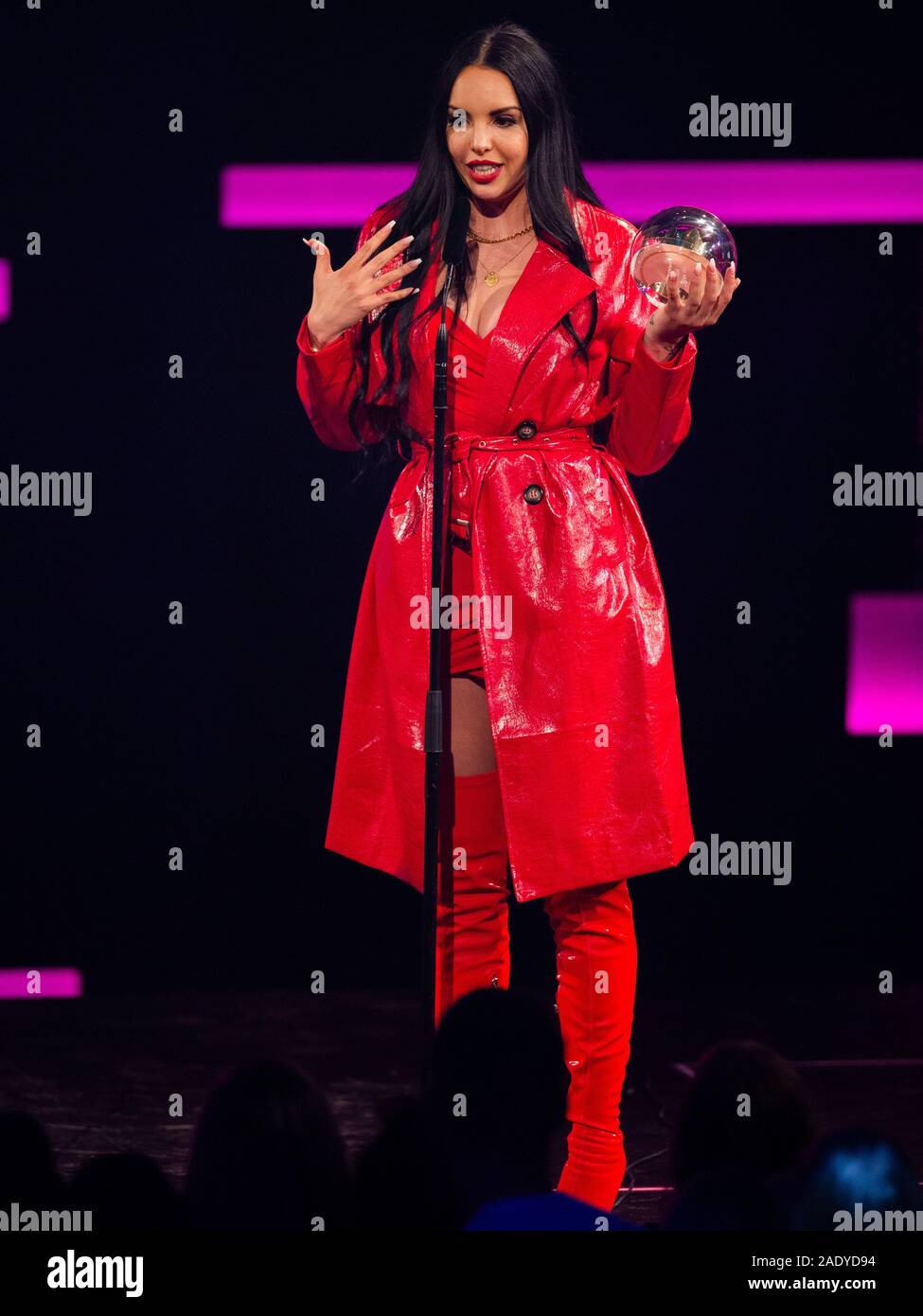 Bochum, Germany. 05th Dec, 2019. Juju is delighted to receive the award ...