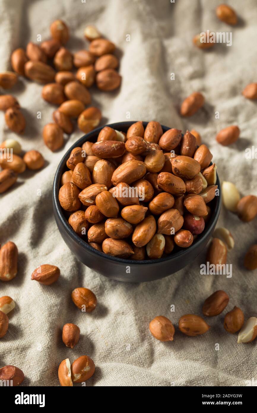 Raw Brown Organic Spanish Peanuts Ready to Eat Stock Photo - Alamy