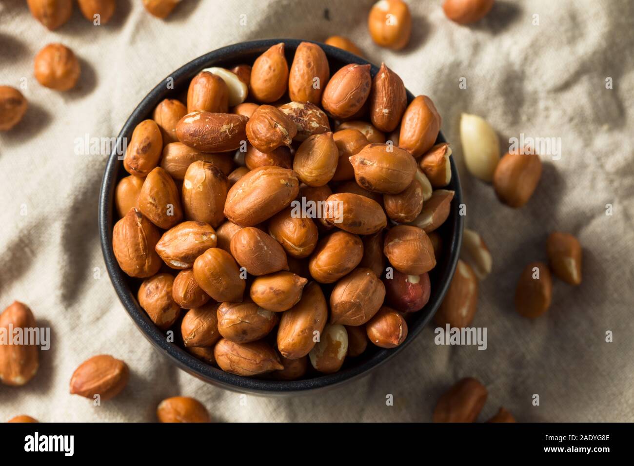 Raw Brown Organic Spanish Peanuts Ready to Eat Stock Photo - Alamy