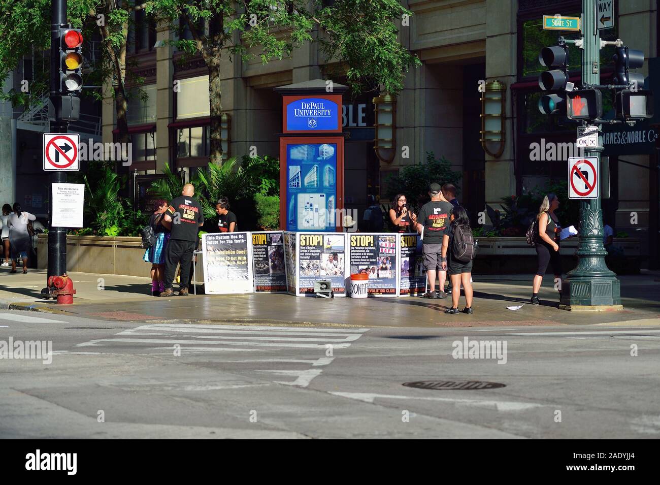 The university of illinois protest hi-res stock photography and images ...