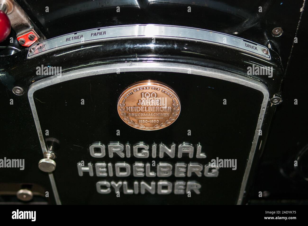 Original heidelberg cylinder hi-res stock photography and images - Alamy