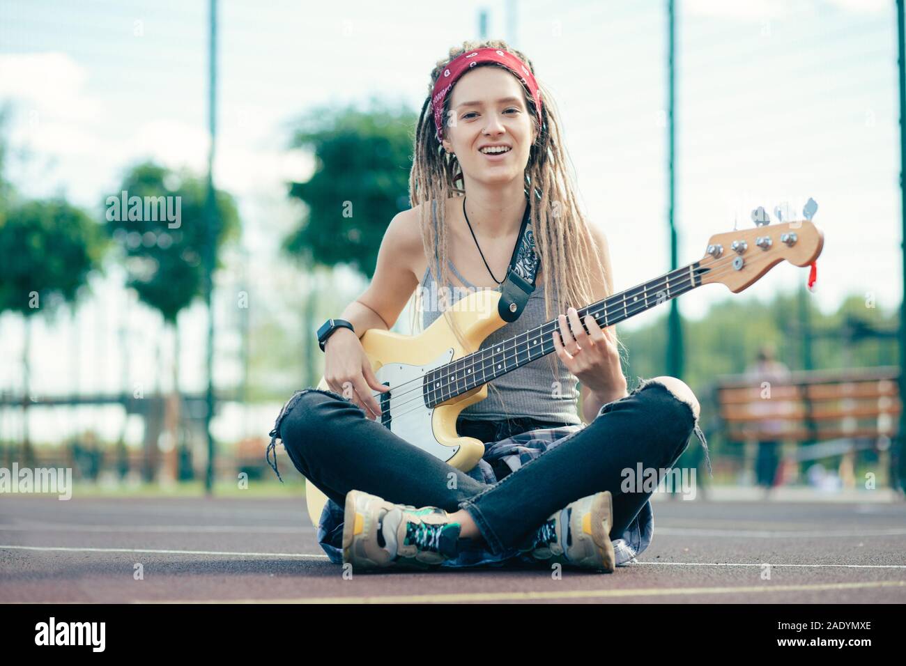 Happy lady hi-res stock photography and images - Alamy