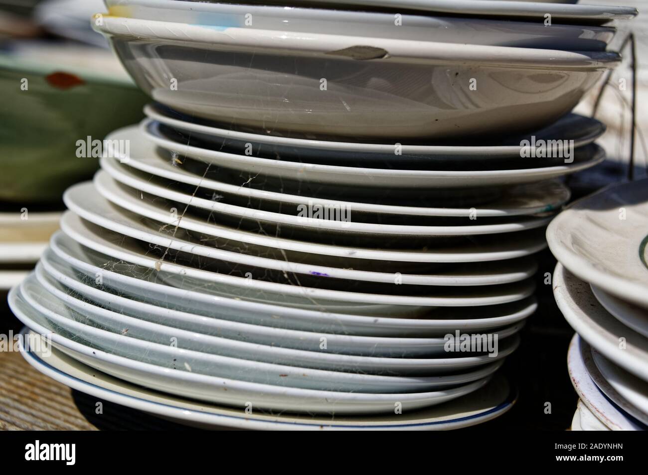 Dirty dishes pile hi-res stock photography and images - Alamy