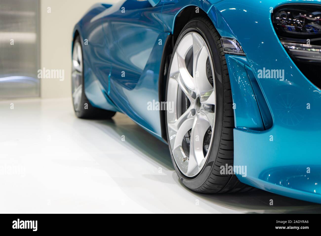 Magnesium alloy hi-res stock photography and images - Alamy