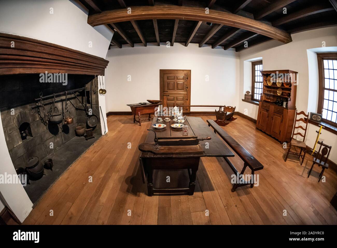 Philadelphia museum of art armor hi-res stock photography and images ...