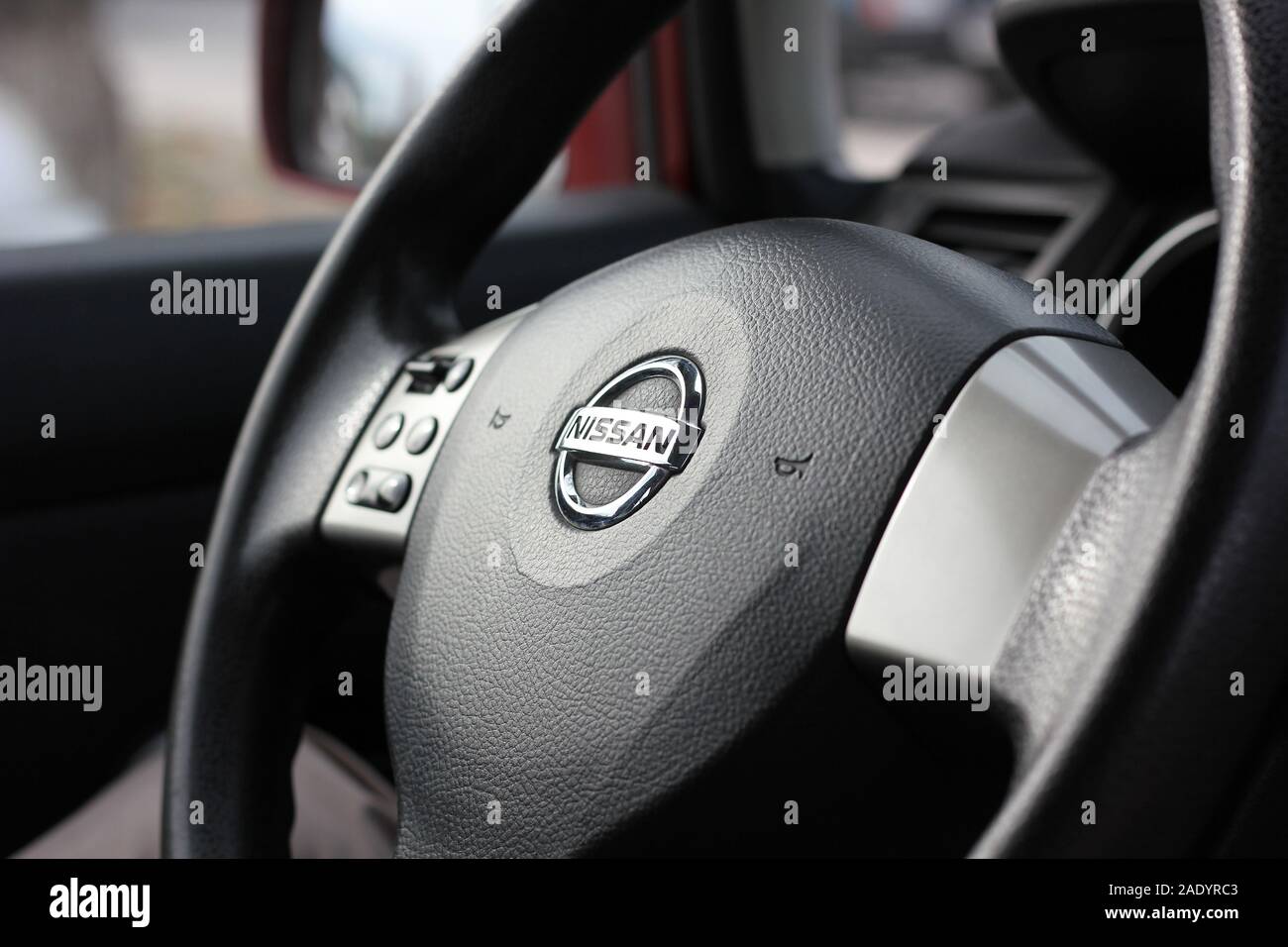 Nissan steering wheel hi-res stock photography and images - Alamy