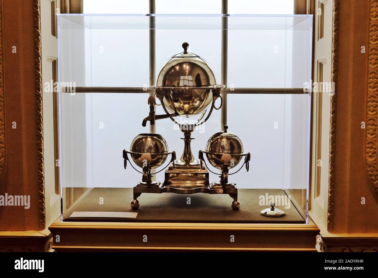 Tea machine, 18th century. Silver fused with copper, ivory ...