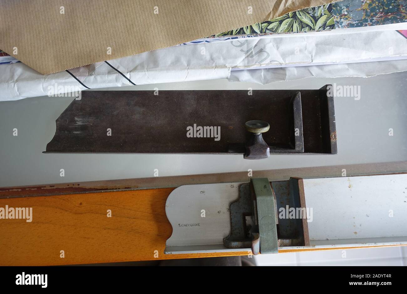 1800s printing press hi-res stock photography and images - Alamy