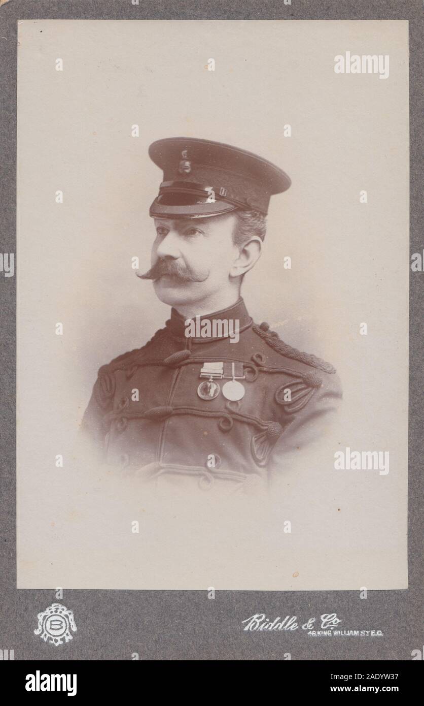 London police inspector uniform hi-res stock photography and images - Alamy