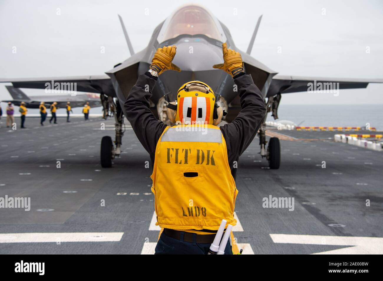 191203-N-LR905-4364 PACIFIC OCEAN (Dec. 3, 2019) – Aviation Boatswain’s ...