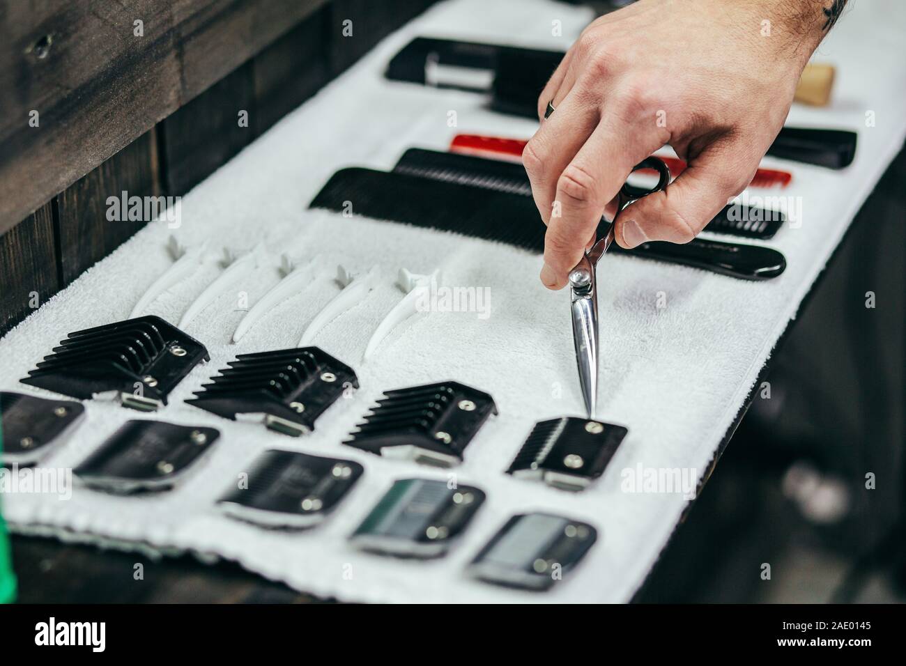 Person holding scissors hi-res stock photography and images - Alamy