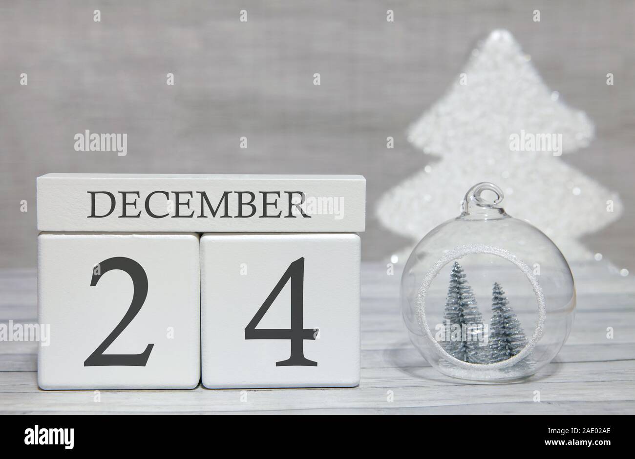 December 24 date calendar change hi-res stock photography and images ...