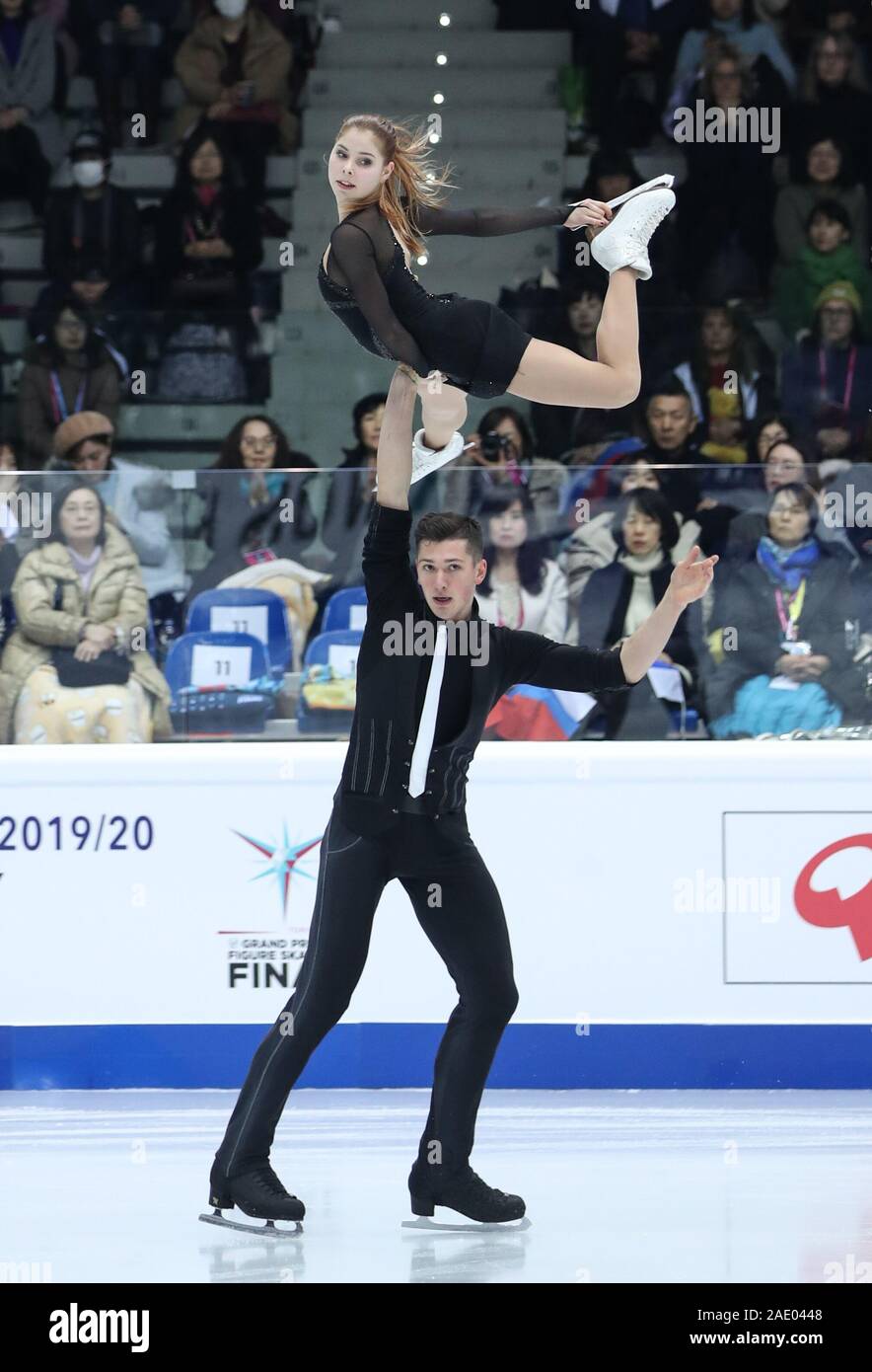 Turin, Italy. 5th Dec, 2019. Anastasia Mishina (Top)/Aleksandr ...