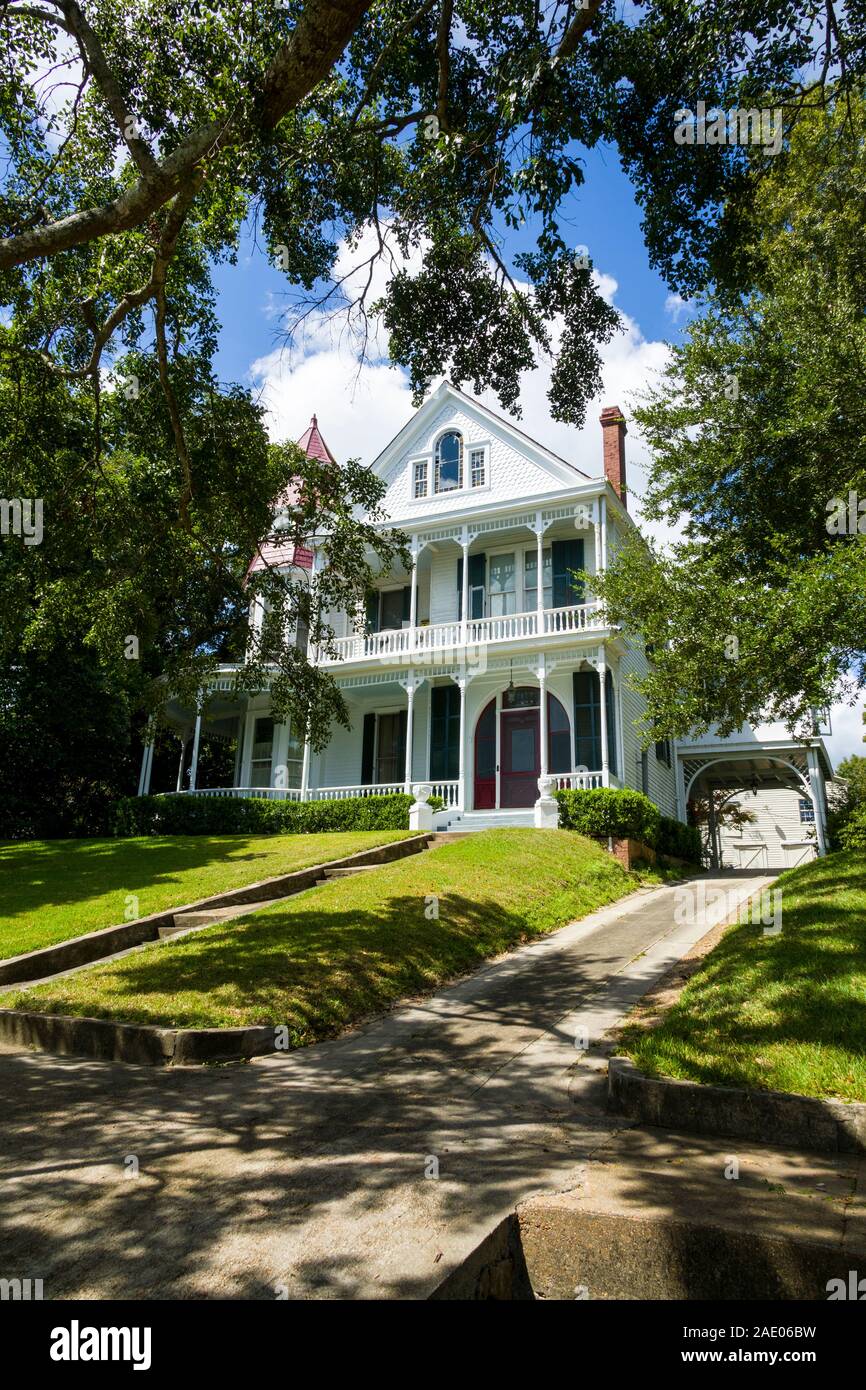 Stately vistorian home in Natchez located at the southern end of the ...