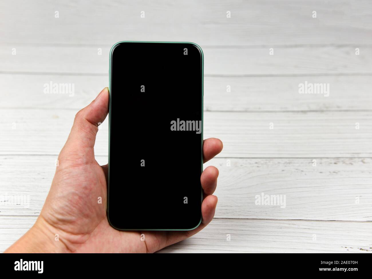 Man using smartphone black screen mobile phone / smartphone hand Stock ...