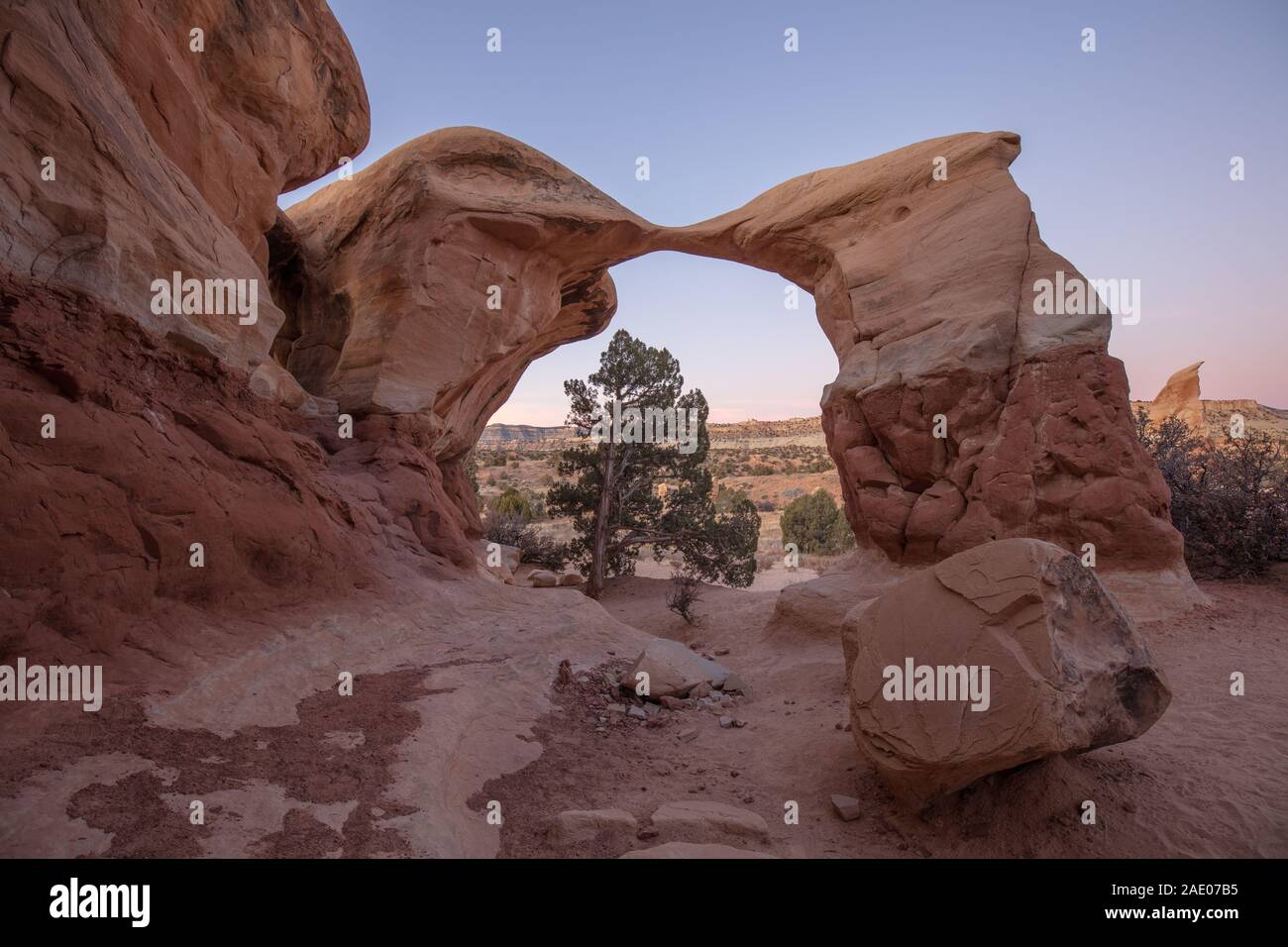 Metate Arch in Grand Staircase Escalante National Monument Utah ...