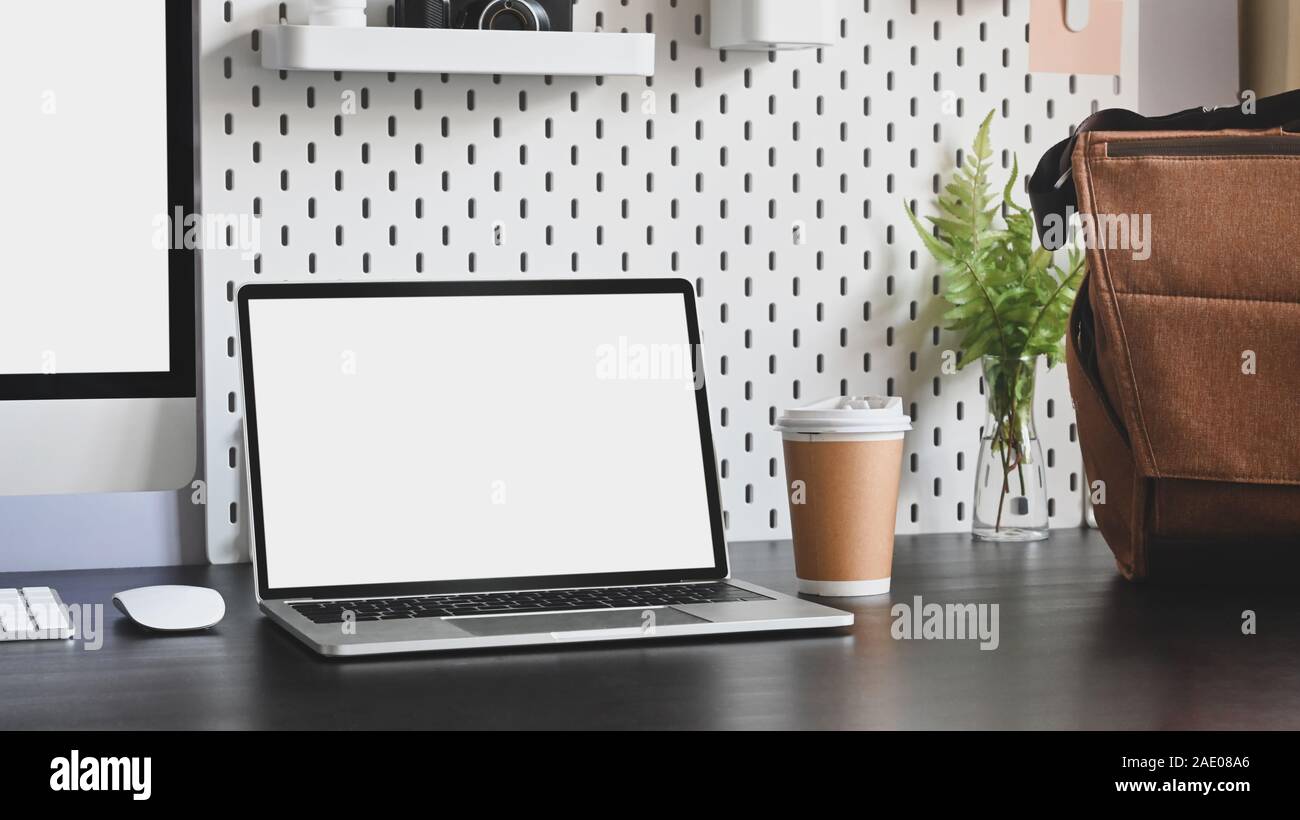 Interior office workplace pegboard hi-res stock photography and images ...