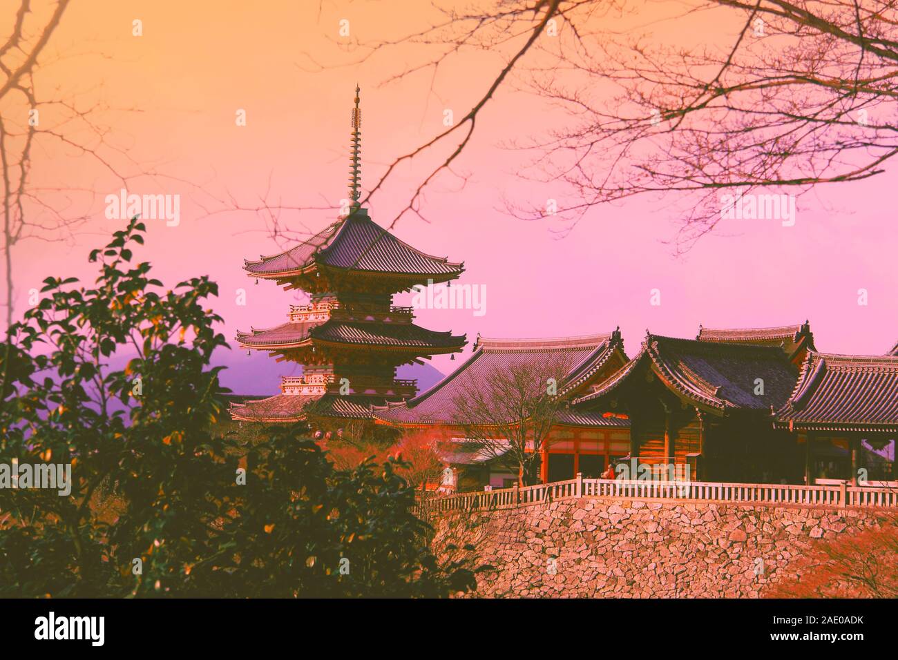 Magical pink sunrise over Kiyomizu-dera Temple, Kyoto, Japan Stock ...