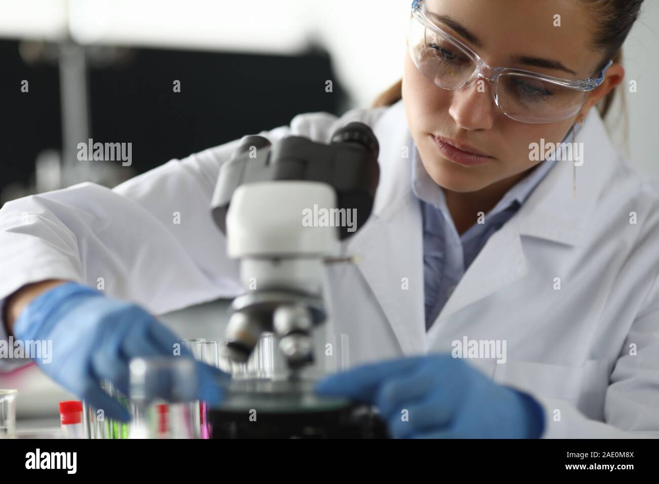 Female lab worker testing hi-res stock photography and images - Alamy