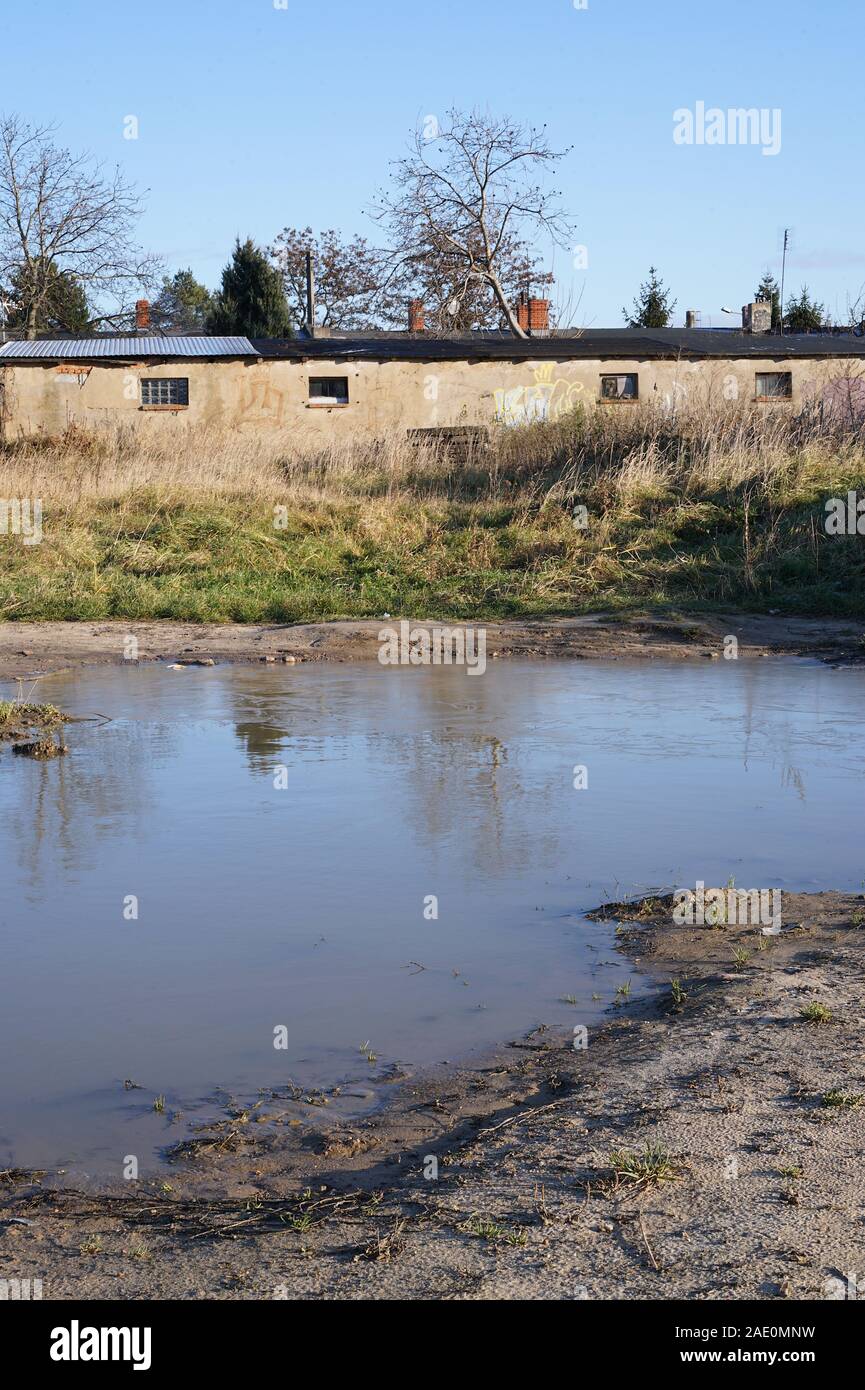 Puddle environment hi-res stock photography and images - Alamy