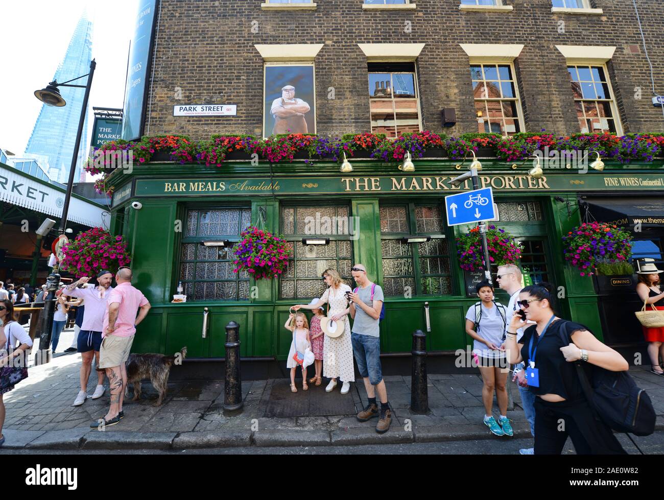 The Market Porter alehouse on Stoney street in London Stock Photo - Alamy