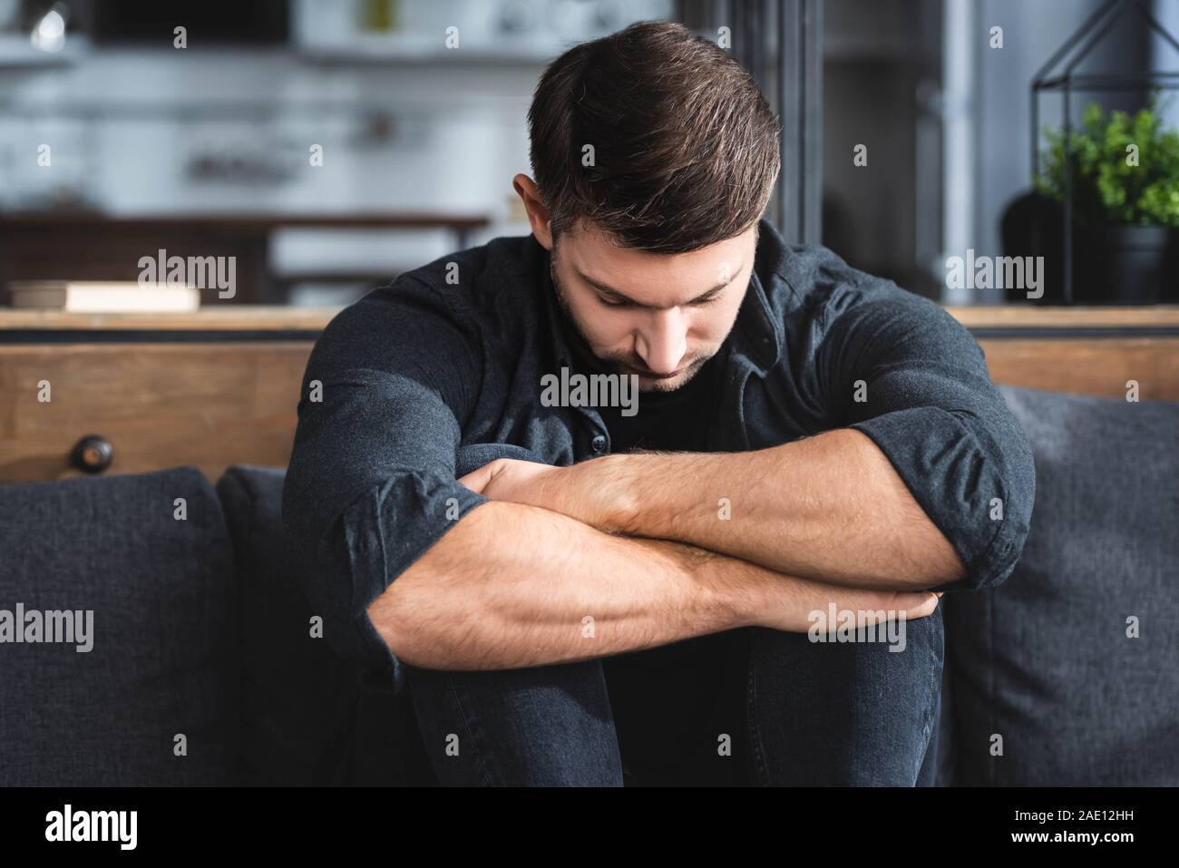 Hugging legs hi-res stock photography and images - Alamy