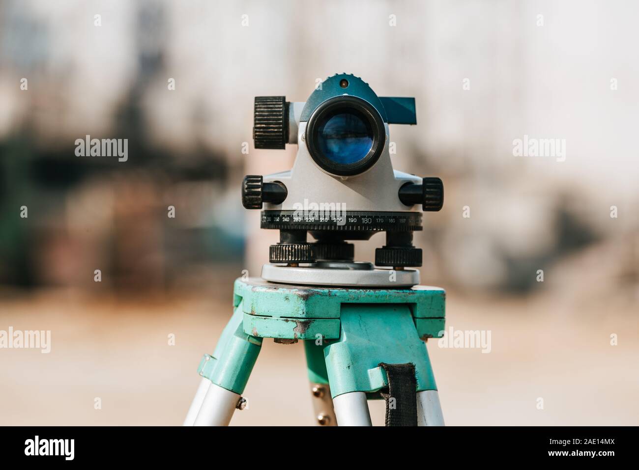 Digital level hi-res stock photography and images - Alamy